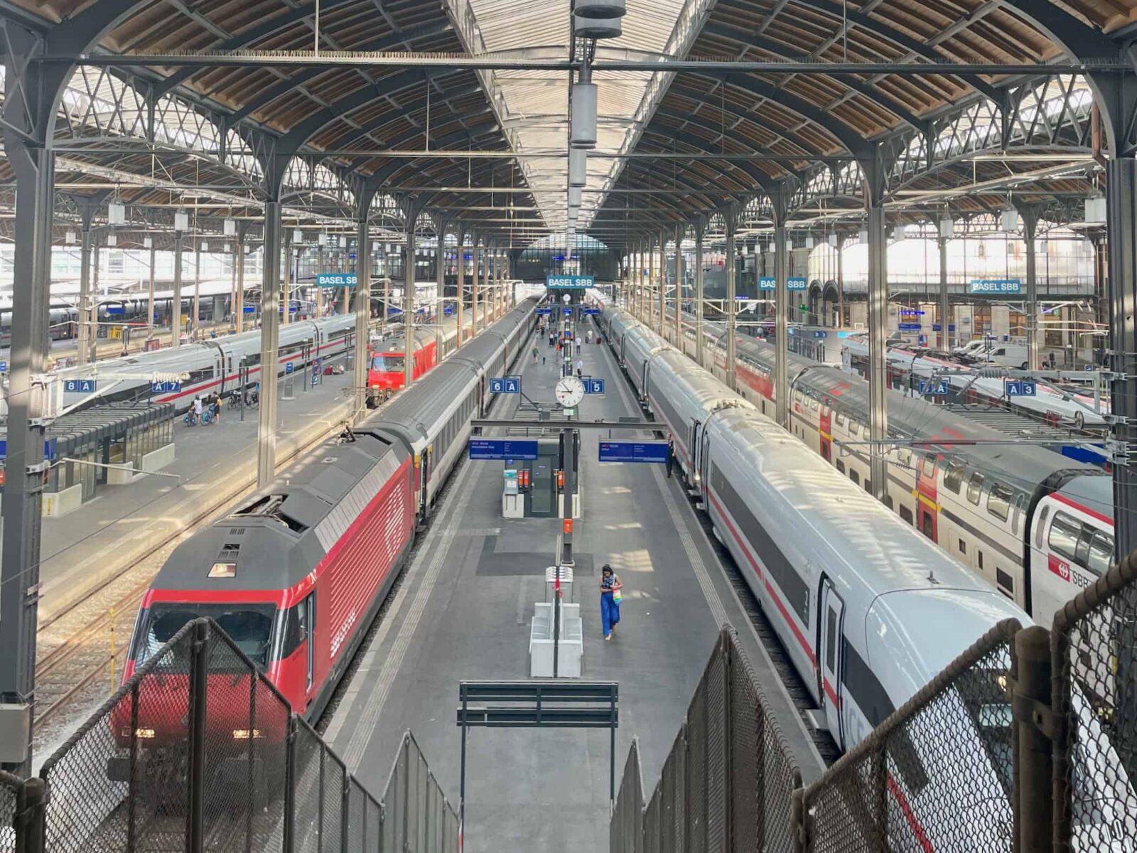 Quick Guide: How to Travel Europe by Train and Bus Go Look Outside